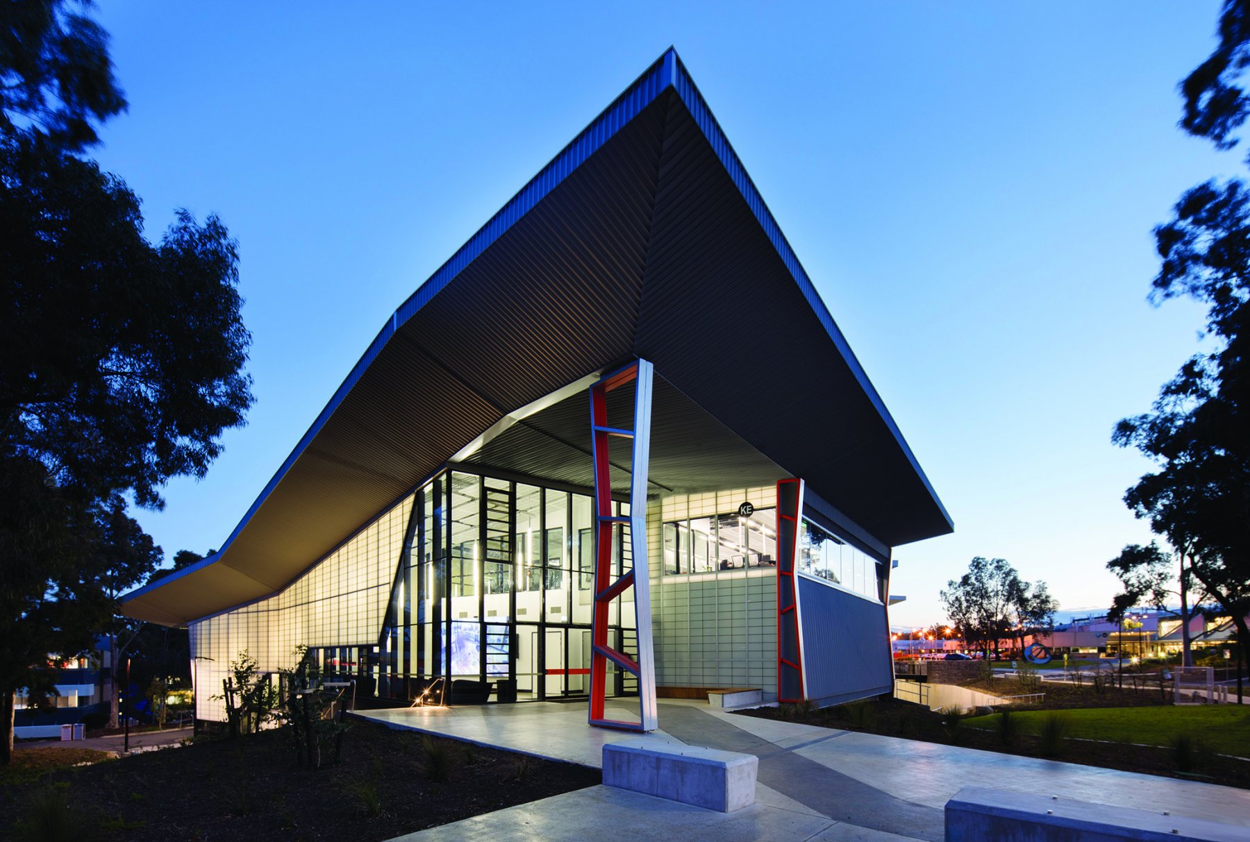 Deakin University - Centre for Advanced Design in Engineering Training ...
